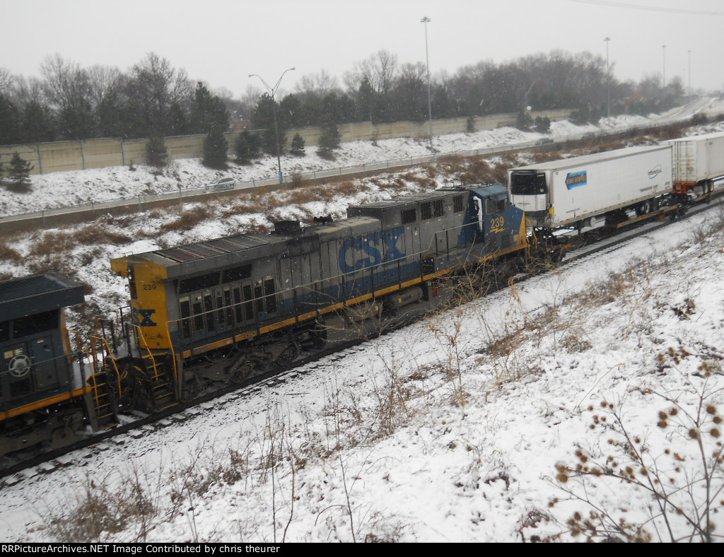 CSX 239 in the snow